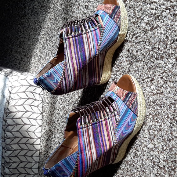 Chinese Laundry | Shoes | Chinese Laundry Rainbow Pattern Wedges | Poshmark